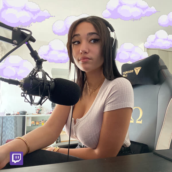 spicyhoney_ | TtvGirls - female streamers